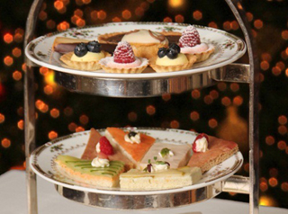 Interview with Isabelle von Boch: Designing a High Tea Setting - High ...